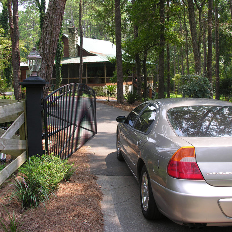 Reviewing the Mighty Mule FM200 Gate Opener - Garage Sanctum