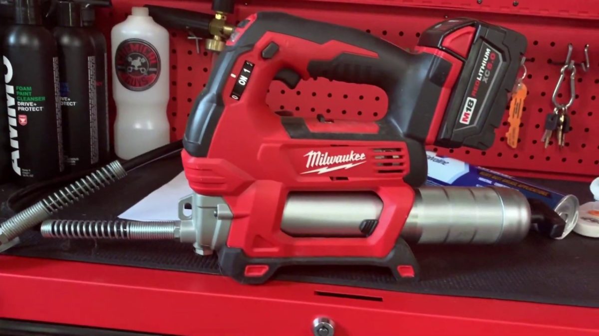 Upgrade Your Garage: 10 Best Grease Gun Reviews and Comparisons ...