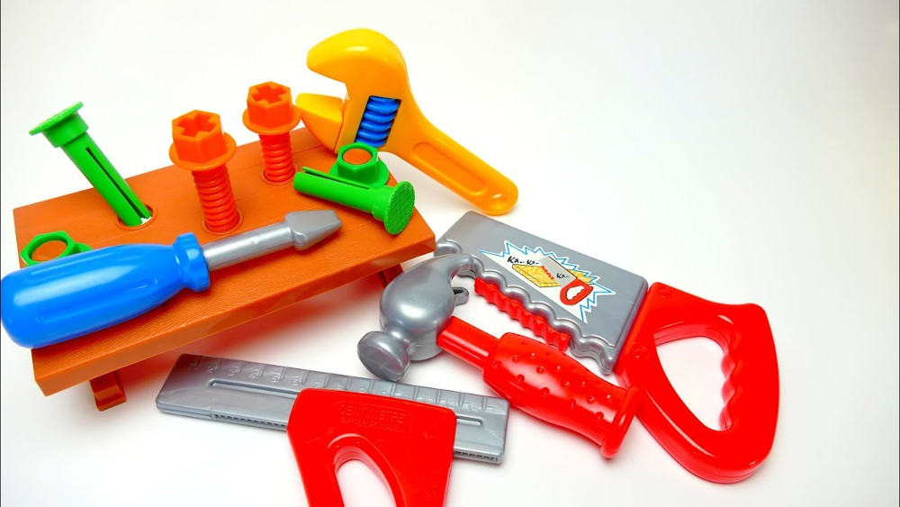 The Top 7 Kids Workbenches: A Comprehensive Review - Garage Sanctum